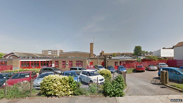 Heene school wants Worthing pub site for playground - BBC News