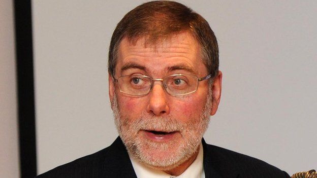 Nelson McCausland 'acted inappropriately', Stormont committee finds ...