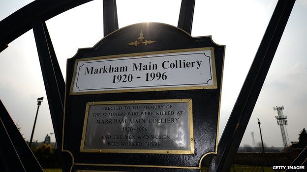Memorial service for dead Markham Main miners - BBC News