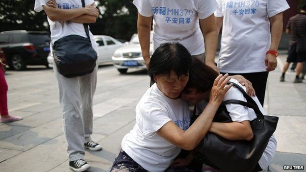 MH370: Anger, grief and uncertainty six months on - BBC News