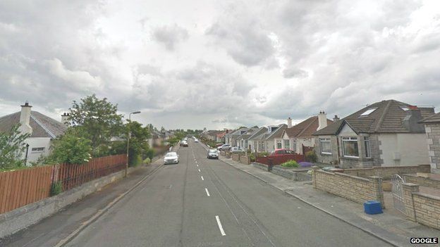 Man stabbed in the neck in Seafield - BBC News