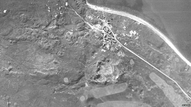 Forgotten fairways: Golf courses lost in the rough of war - BBC News