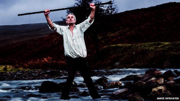 Harehope quarry becomes theatre for Shakespeare's Tempest - BBC News