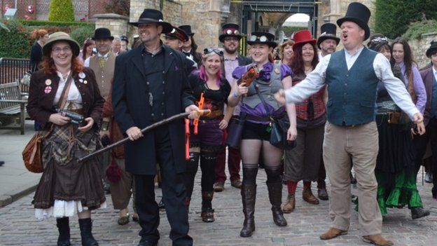 Hundreds attend Europe's largest steampunk festival in Lincoln - BBC News