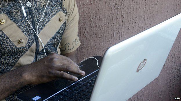 Letter from Africa: Nigeria's internet warriors - BBC News