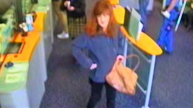 Kelli Ferris: Helicopter aids missing Aberdeen woman search - BBC News