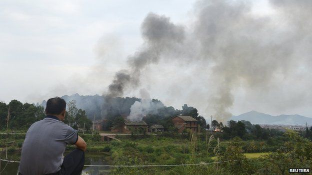 China fireworks factory blast kills 12 - BBC News