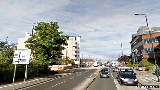 Consultation begins on 'rapid' Slough bus service - BBC News