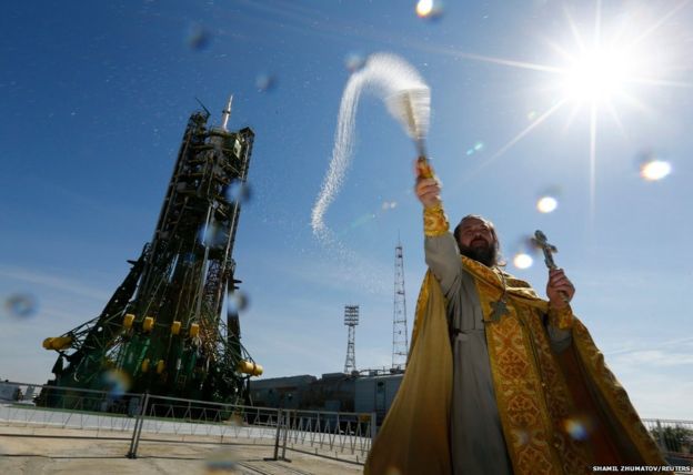 Day in pictures: 24 September - BBC News