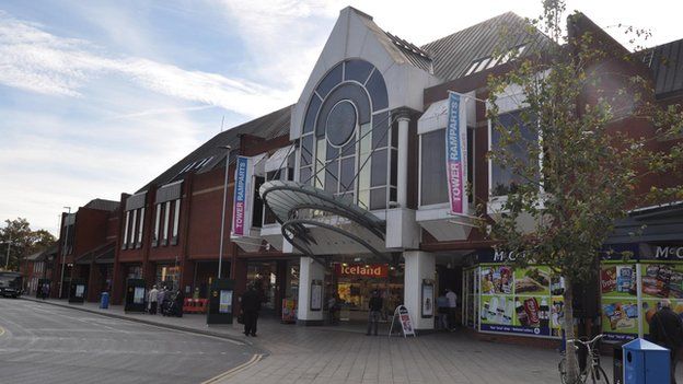 £4m plans for Ipswich's Tower Ramparts backed by council - BBC News