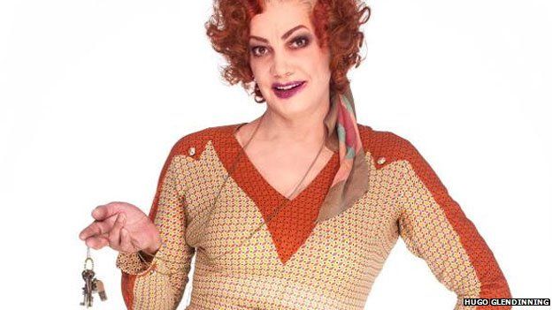Craig Revel Horwood to play Miss Hannigan in Annie - BBC News