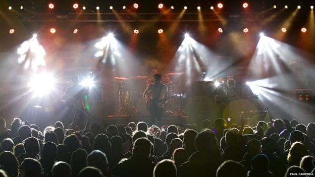 Ullapool hullabaloo: Images from Loopallu festival - BBC News