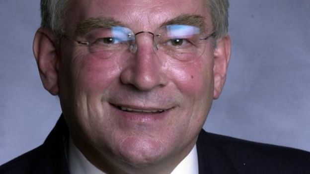 Richard Barnes, former Tory deputy London mayor, backs UKIP - BBC News