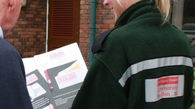 Plans to halve community warden numbers in Kent - BBC News