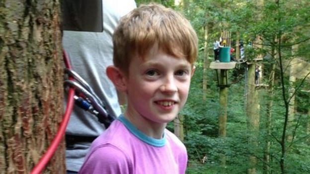 Motocross boy Logan Wood dies in Cowm Quarry crash in Whitworth - BBC News