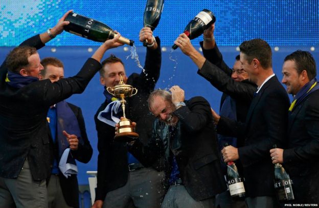 Week in pictures: 27 September - 3 October 2014 - BBC News