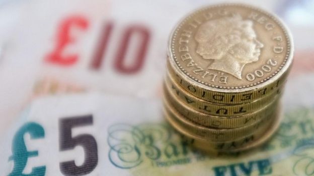 Pocket money: Is physical cash a thing of the past? - BBC Newsround