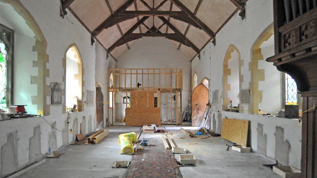 Bala centre celebrates Mary Jones' bible walk - BBC News