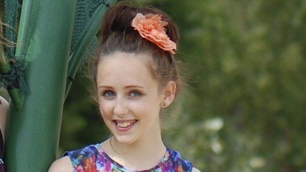 Alice Gross suspect 'may be' body in park, police say - BBC News