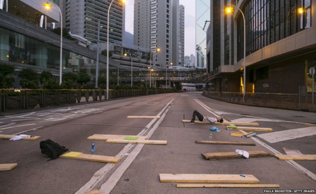 Day in pictures: 6 October - BBC News