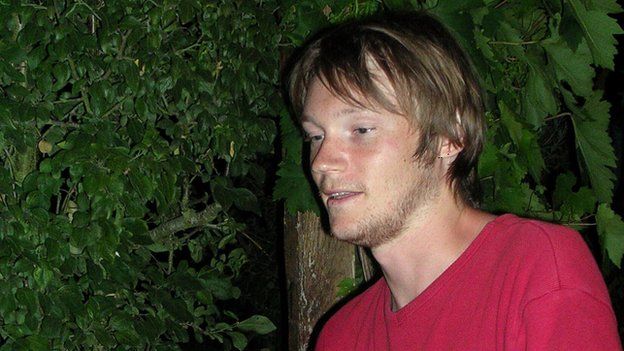 Coroner records open verdict on death of Andrew Watt - BBC News