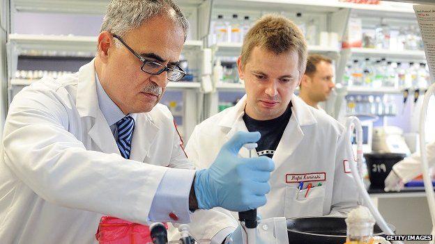 Nobel Prize: How English beat German as language of science - BBC News