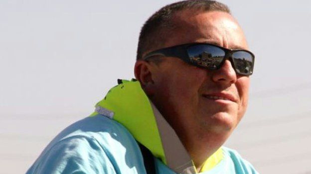 David Haines and Alan Henning: Families call for 'acts of unity' - BBC News