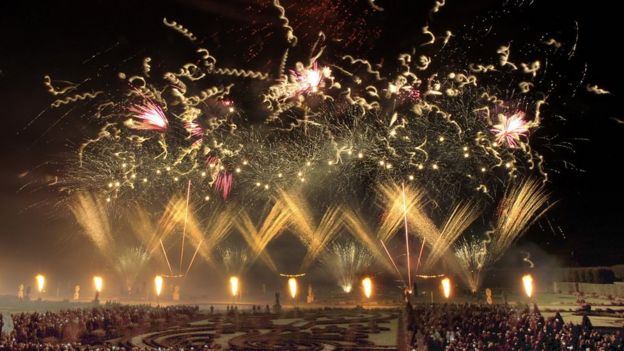 Fantastic firework displays from around the world - BBC Newsround