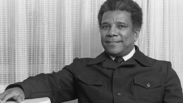 Ali Mazrui, top Kenyan academic, dies in the US - BBC News