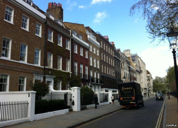 Reality TV houses: The Apprentice v The X Factor - BBC News