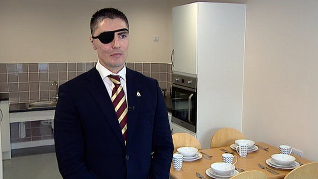 New veteran facility opens in Glasgow's east end - BBC News