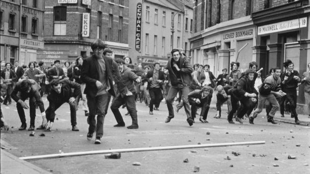 In pictures: Derry in 1969 - BBC News