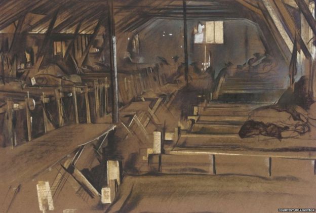 In pictures: Exhibition explores the impact of war - BBC News