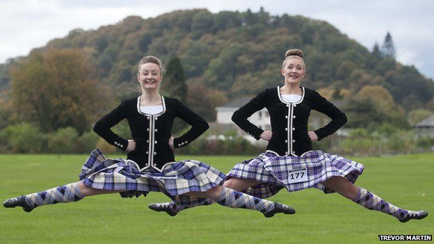 Gaelic's Royal National Mod hailed 'a huge success' - BBC News
