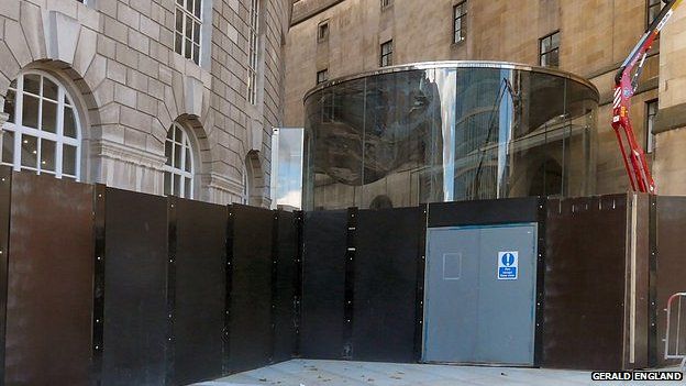 Library Walk: 'Unique' right of way in Manchester heard by inquiry ...