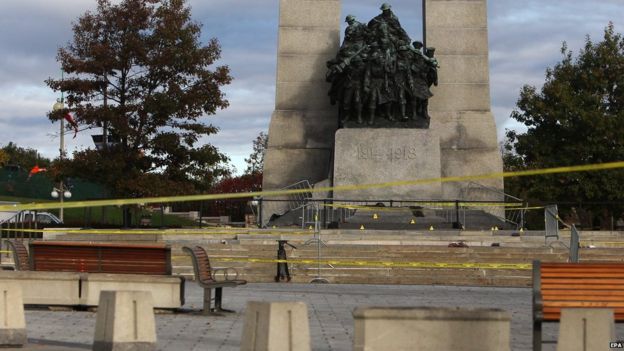 In pictures: Ottawa shootings aftermath - BBC News