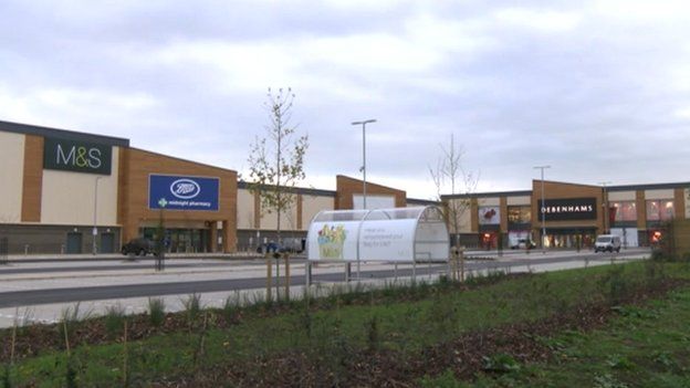 Scunthorpe's new out-of-town shopping centre opens - BBC News