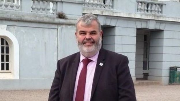 Torbay Conservatives choose David Thomas as new leader - BBC News