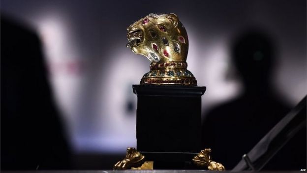 In pictures: Rare India jewels at New York museum - BBC News