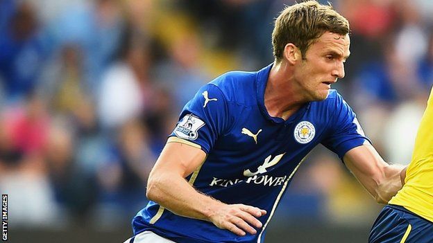 Andy King: Leicester City and Wales midfielder signs new deal - BBC Sport