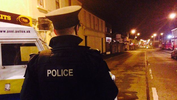 Lurgan bomb alert at Union Street fast food restaurant was hoax - BBC News