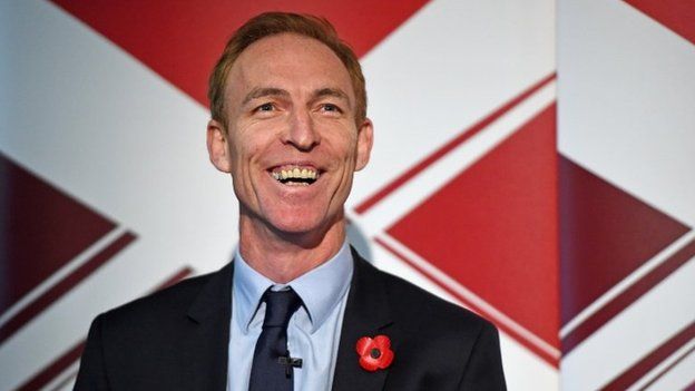 Jim Murphy quits shadow cabinet - BBC News