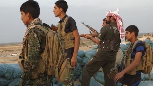 Minority killings by IS 'should be recognised as genocide' - BBC News