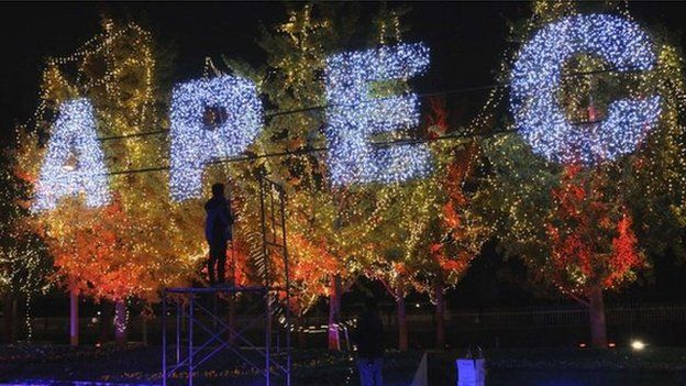 Apec summit: Tony Abbott to meet Obama and Putin - BBC News