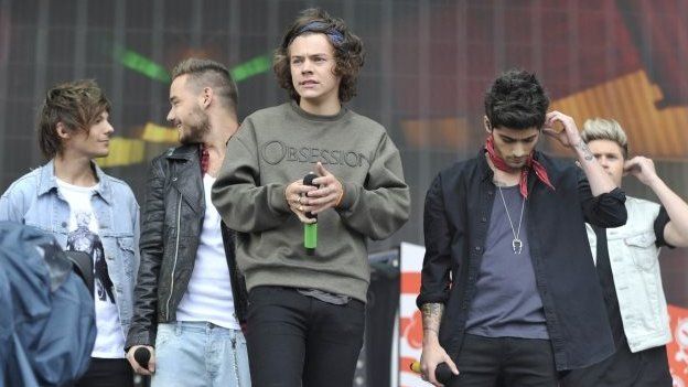 Radio 1 'can't wait to get started' on iPlayer - BBC News