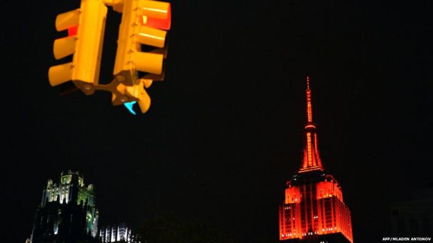 Day in pictures: 5 November 2014 - BBC News