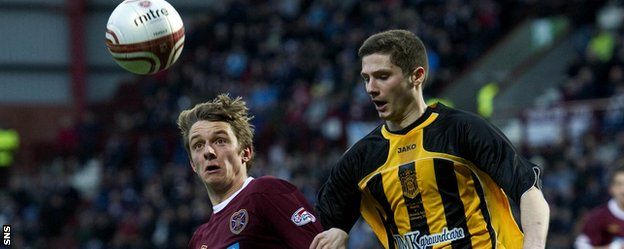 Auchinleck & Cumnock rivalry runs deep in Ayrshire - BBC Sport