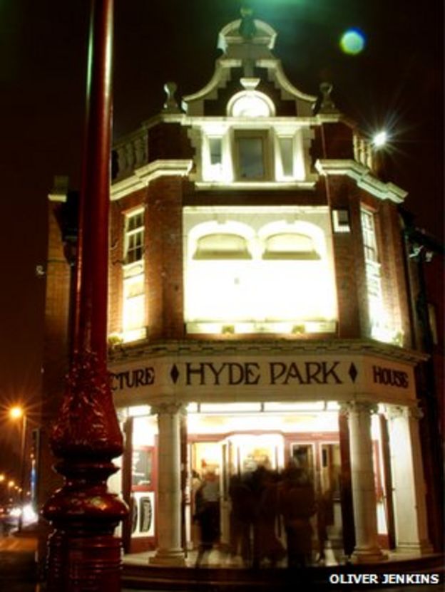 Leeds Hyde Park Picture House celebrates 100 years - BBC News