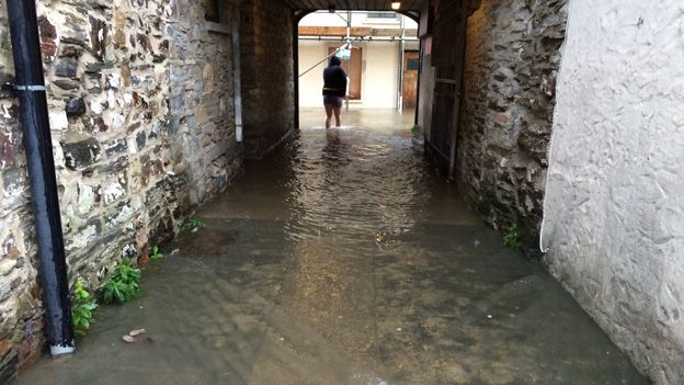 Flooding in Pembrokeshire and Ceredigion after downpours - BBC News