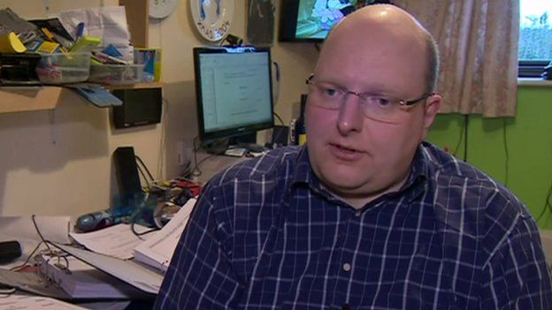 Wheelchairs or pushchairs: Who should take priority? - BBC News